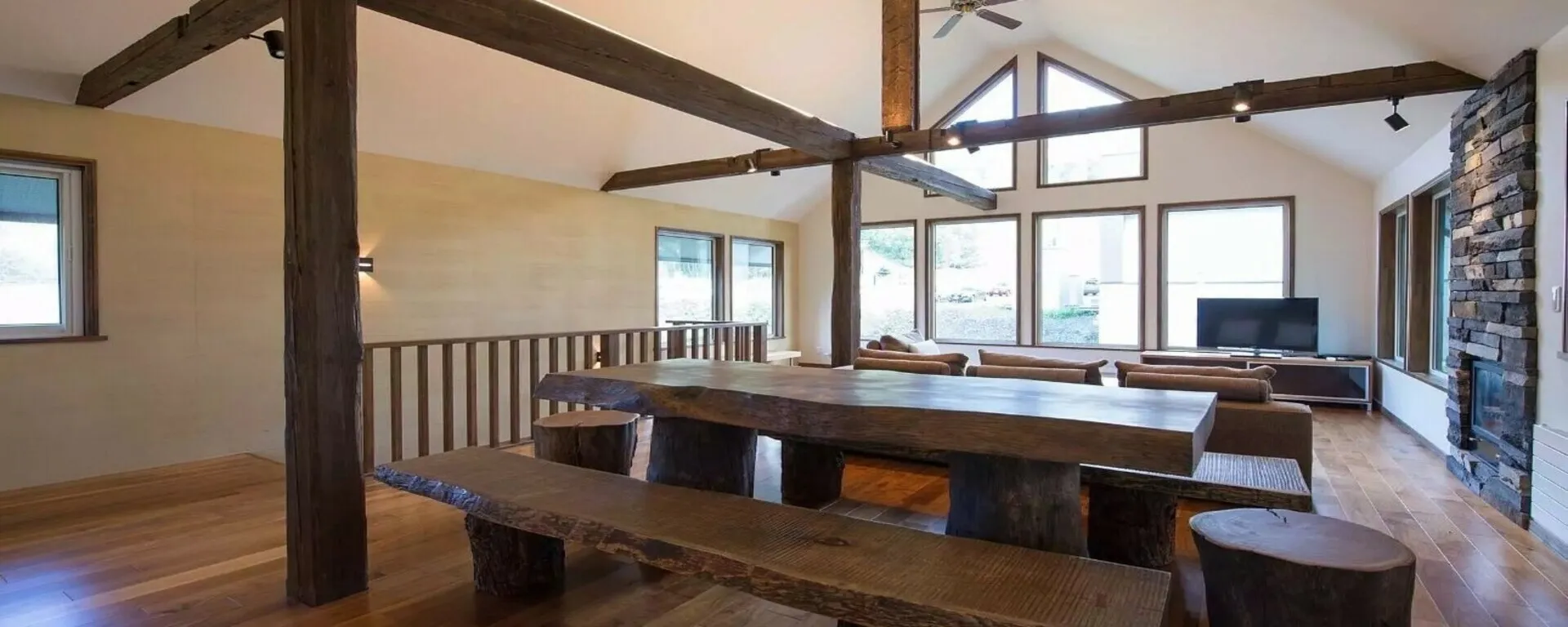 MOIWA CHALET NISEKO | Book with Japan Ski Experience